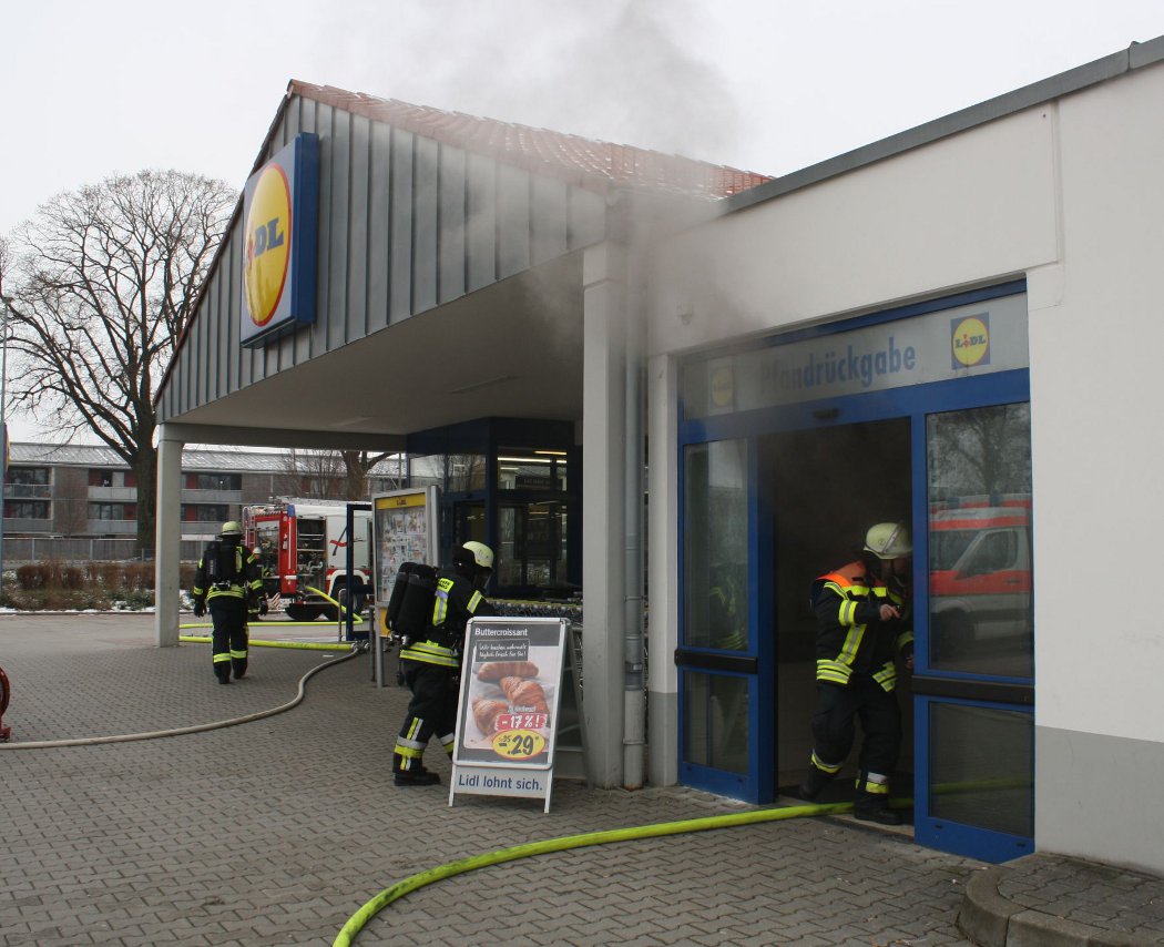 Brand in Lidl-Markt - Feuerwehr Aufkirchen